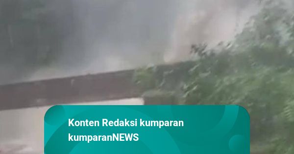 Air Terjun Lembah Anai Meluap, Jalan Antarkota di Sumbar Tak Bisa ...
